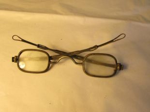 Zarahs - Early Spectacles Extending Sides Brass Antique vintage Eye ...