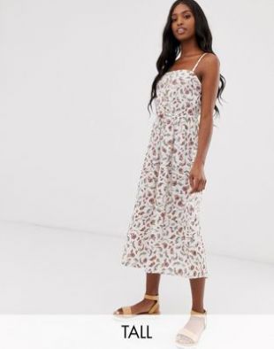 Influence Tall - Influence Tall - Robe mi-longue à volants avec imprimé à fleurs | ASOS
