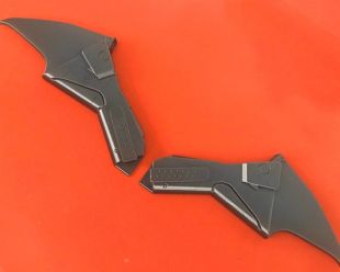 MBOTCRAFTS - THE NEW BATMAN - Vengeance Bat Logo Chest Emblem Cosplay ...