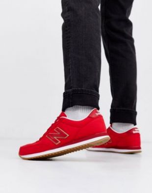 New Balance - Red Sneak­ers