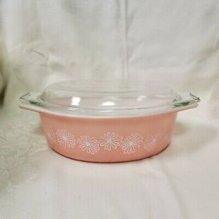 pyrex - Vintage Pyrex Pink & White Daisy Casserole Dish 1.5 QT