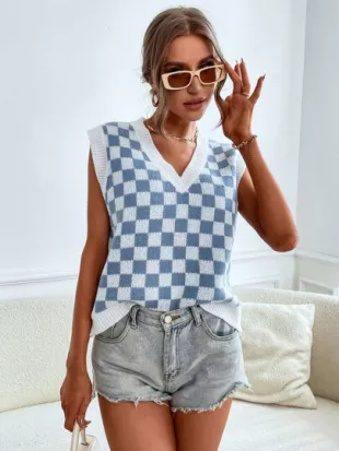 Shein - Checkered Pattern Sweater Vest