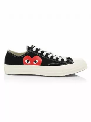 Comme des Garçons Play - Unisex Chuck Taylor All Star One Heart Low-Top ...