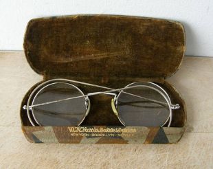 OnceUpnTym - LUNETTES de style ART déco dans l’Original de la caisse ...