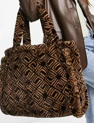ASOS DESIGN - Oversized Faux Fur Tote Bag with Monogram Print in Brown