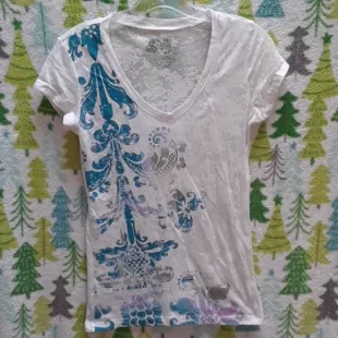 Stranded - Stranded White/Blue V-Neck with Designs