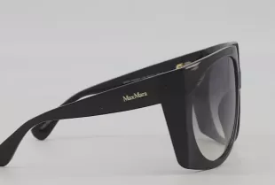 Max Mara - Black Oversized Square Shades
