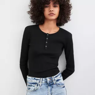 Zara - Ribbed Long Sleeve Top with Snaps in Black