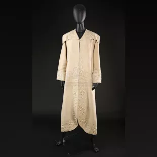 Propstore - TITANIC (1997) - Ruth Dewitt Bukater's (Frances Fisher ...