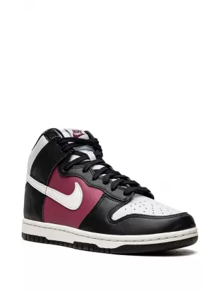 Nike - Dunk High Top Trainers