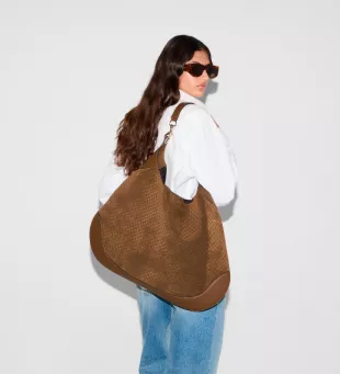 Gucci - B Large Shoulder Bag