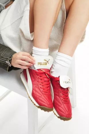 Puma - x Fenty Avanti Sneakers in Red