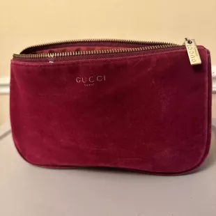 Gucci - Red Velvet Beauty Pouch