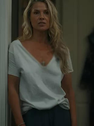 Victoria Jacket - Landman S02 Ali Larter White Top