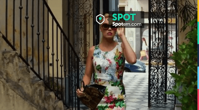 Sunglasses Sama Jess Barrett (Margot Robbie) in a Diversion | Spotern