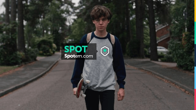 The sweatshirt James (Alex Lawther) in The End of the F***ing World ...