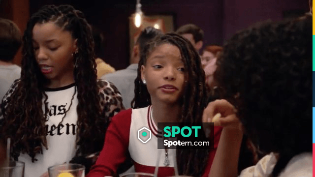 The zipped sweater red and white Sandro de Skylar Forster (Halle Bailey ...