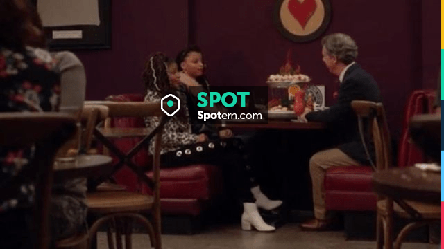 Le blouson léopard de Skylar Forster (Halle Bailey) dans Grown-Ish ...