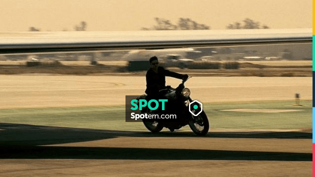 The moto Triumph Bonneville Customised 2006 Ethan Hunt (Tom Cruise) in ...