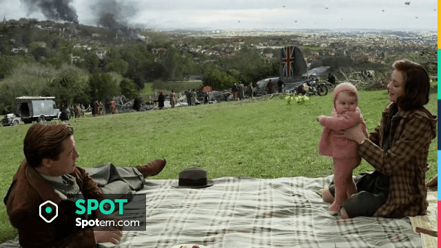 The bomber jacket in suede Max Vatan (Brad Pitt) in Allies | Spotern