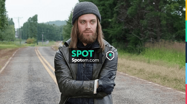 The leather jacket of Paul Rovia / Jesus (Tom Payne) in The Walking ...
