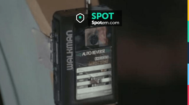 El Sony Walkman vintage en S.O.S. Ghosts 2 | Spotern