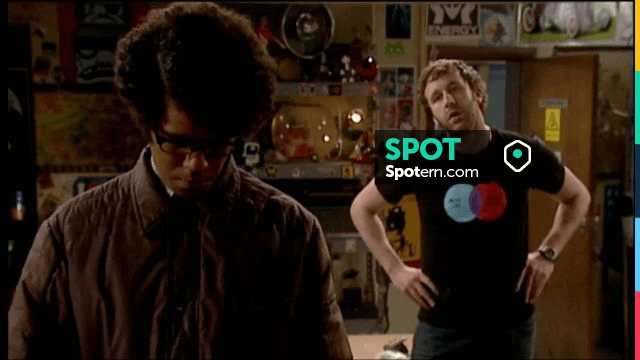 « Music I like » Tee worn by Roy (Chris O'Dowd) in The It Crowd S03E01 ...