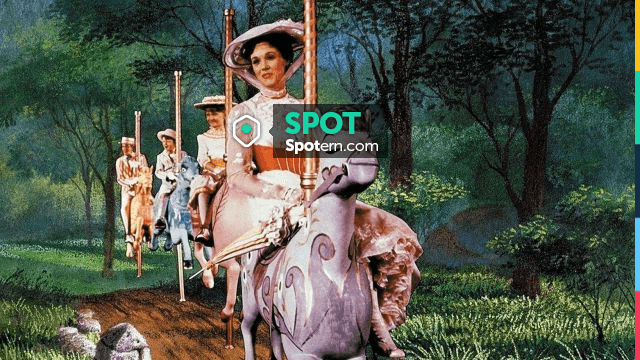 La robe blanche de Mary Pop­pins (Ju­lie An­drews) dans le film Mary ...