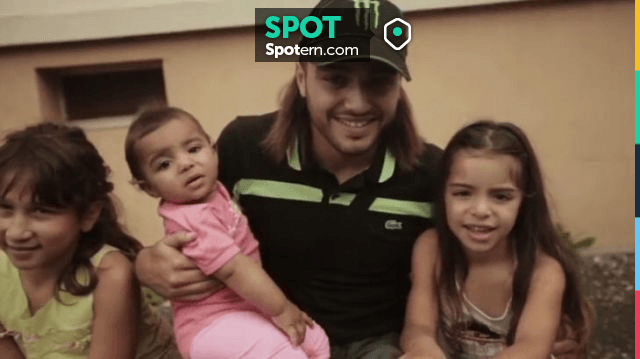 La casquette Monster Energy de Djadja dans le clip On s’est fait seul ...