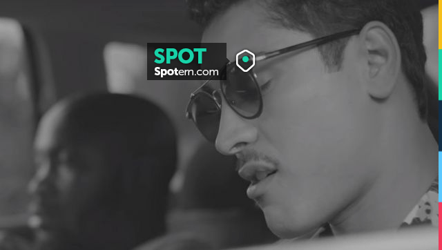 Gafas de sol en el clip de Sadek's Little Prince | Spotern