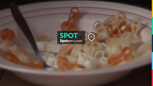 Pasta in the shape of a penis seen in the film Cigarettes and hot ...
