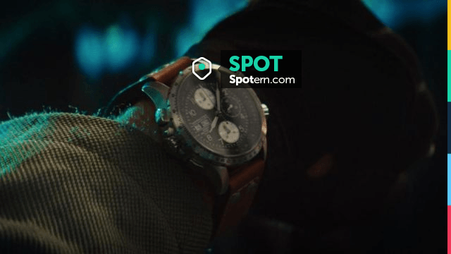 The Hamilton watch Jake Morrison (Liam Hemsworth) in Independence Day ...