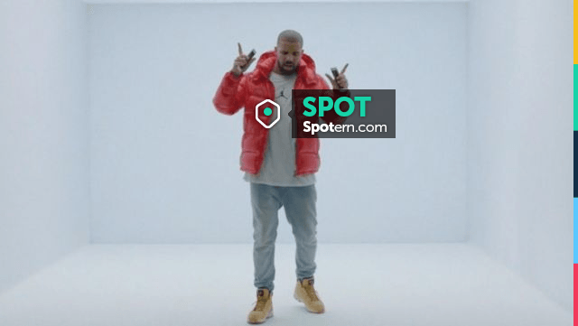 The red jacket Moncler Drake in her video clip Hotline Bling Spotern