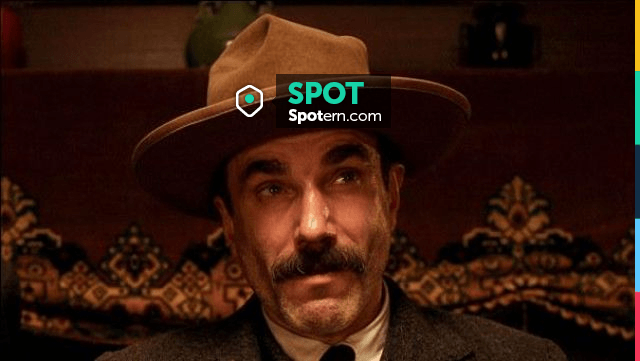 The hat of Daniel Plainview (Daniel Day‑Lewis) in There Will Be Blood ...