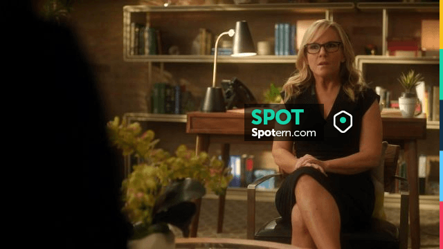 The dress black Karen Millen's Linda Martin (Rachael Harris) in Lucifer ...