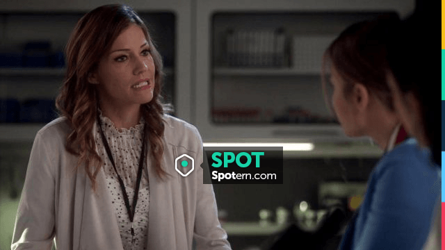 The jacket in velvet white BLANKNYC Charlotte Richards (Tricia Helfer ...