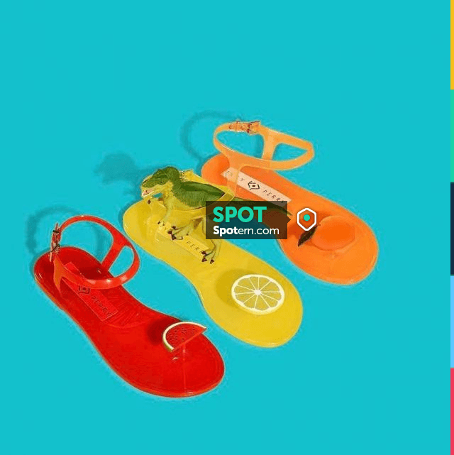 The sandals bare-footed fishing of Katy Perry posted on his account ...