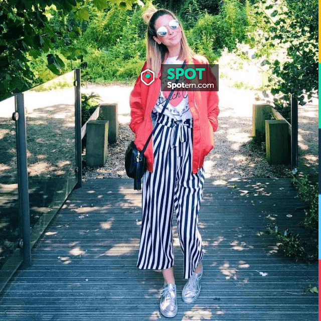The bomber jacket red satin Zoella (Zoe Suggested) on his account ...