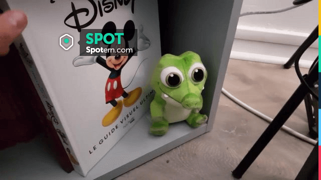 The book Disney's The visual guide the ultimate in youtube video room ...