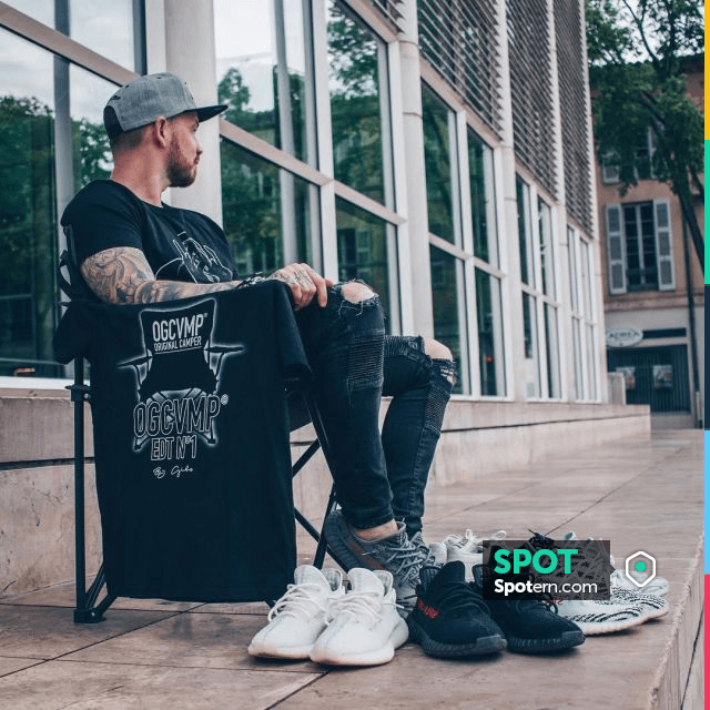 Zapatillas Adidas yeezy 350 de tinte azul vistas en la cuenta de ...