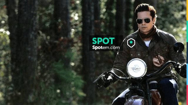 The leather jacket of Benjamin Button (Brad Pitt) in The curious case ...
