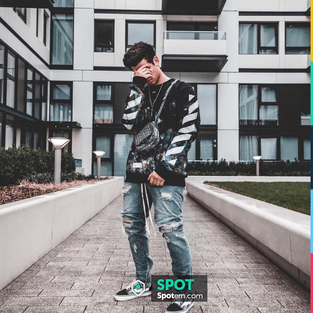 La venganza x Tormenta azul bajo que lleva el youTuber e influencer Ari ...