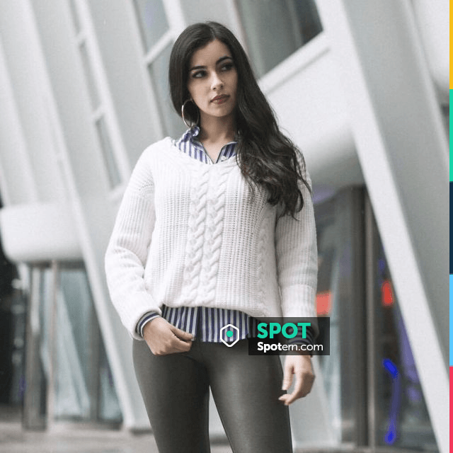 The striped shirt worn by Daniela M shabab wal biah on his post ...