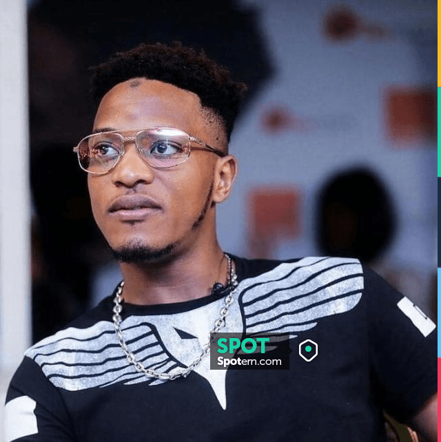 The black t-shirt with wings Charo of Niska on Instagram | Spotern