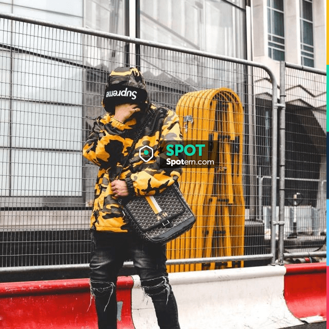 El abrigo amarillo Supreme camo que lució el influencer y youtuber ...