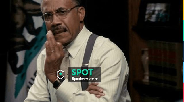 The watch of the Judge Fullbright (Reggie Baker) in The Lincoln Lawyer ...