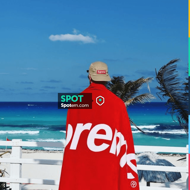 La toalla suprema que lleva el influencer TheHypedKid en su cuenta de ...