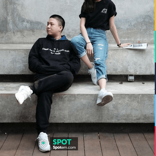 Les ultraboost dans le post de l'influenceur jejouw sur son instagram ...