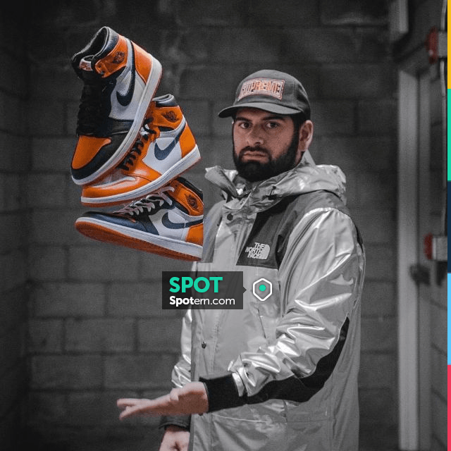 The parka metallic supreme The North Face of the youtubeur Qias Omar on ...
