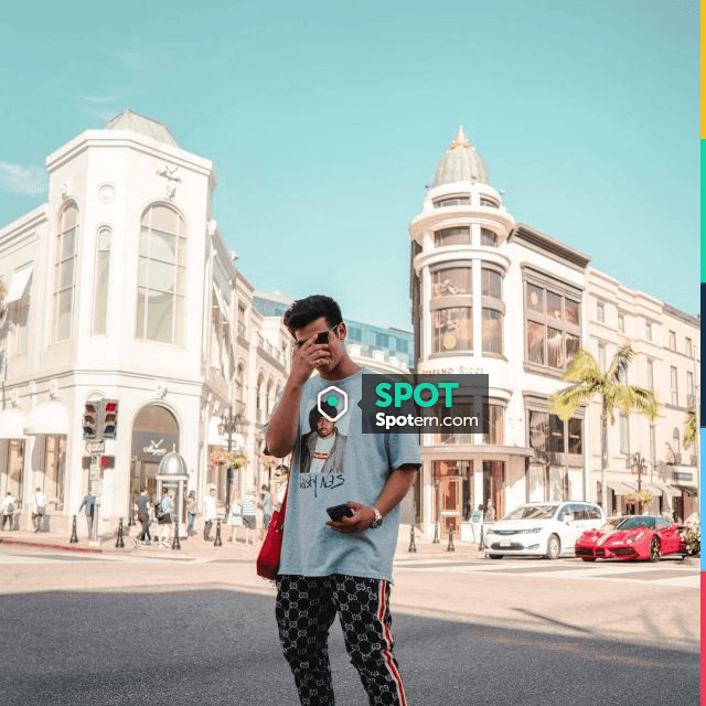 The t-shirt Supreme Nas pale blue seen on the account Instagram of Ari ...